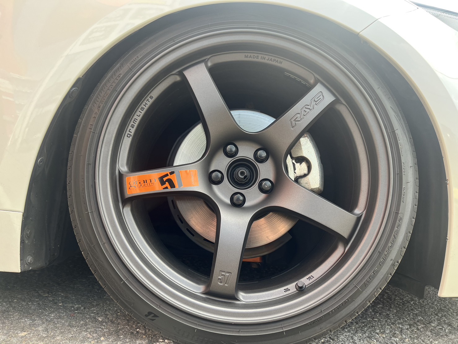 今回はカローラスポーツにRAYS gram LIGHTS 57CR SPEC-D装着です🤩 | 北海道のタイヤ専門店 札幌・帯広・苫小牧 ...